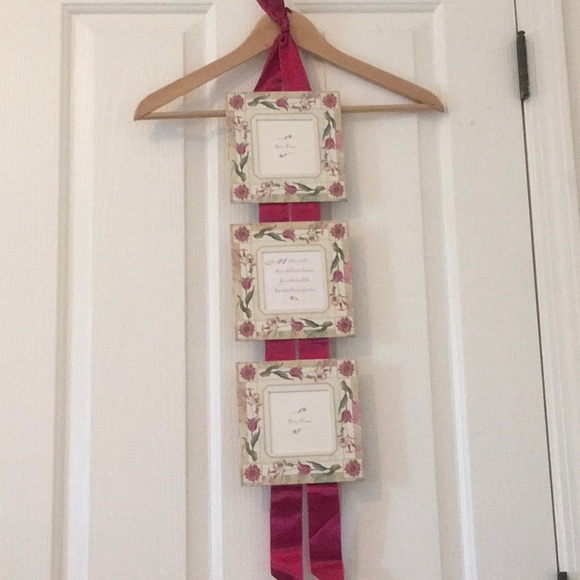 Avon | Accents | Vintage Avon Versatile Ribbon Frame Set | Poshmark